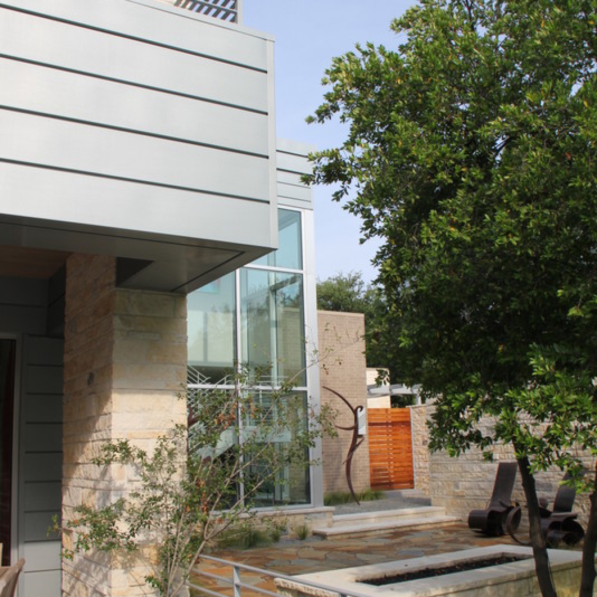 Dallas Modern Home by Stephen B. Chambers Architects